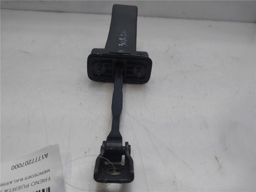 retenedor puerta mercedes benz | Azeler Recambios